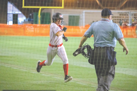 Comeback kids: Marquette Sentinels softball team rallies for 5-4 win ...